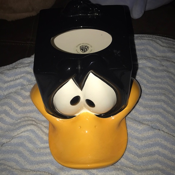 Warner Bros. | Other | 997 Vintage Daffy Duck Ceramic Tissue Box | Poshmark